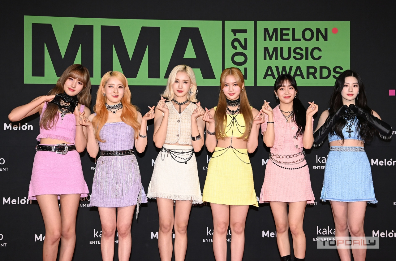 'MMA2021' 스테이씨, 과즙미 팡팡