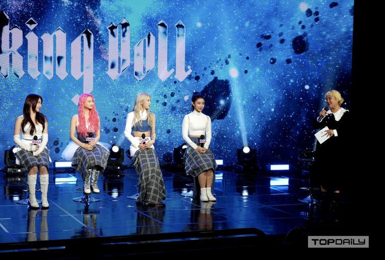 록킹돌(Rocking doll), 유쾌한 분위기