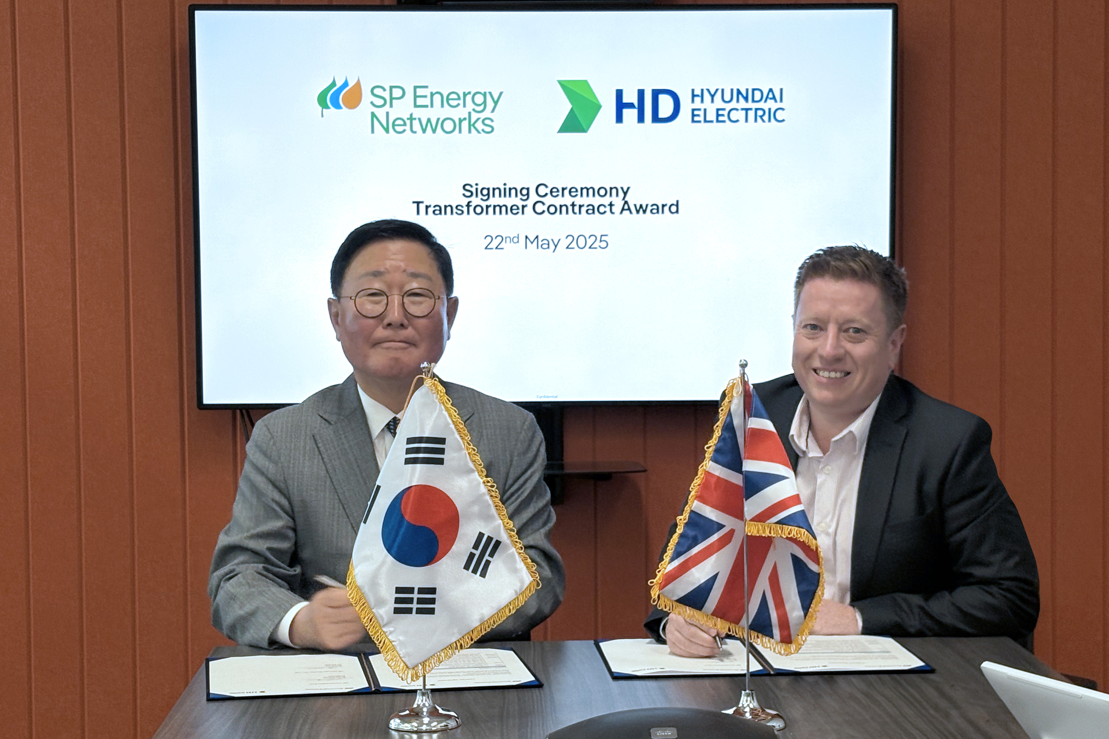 HD Hyundai Electric wins first order in Scotland… Speeding up its ...