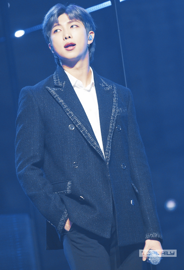 'MMA 2020' 방탄소년단(BTS) RM, 여심 저격하는 무대