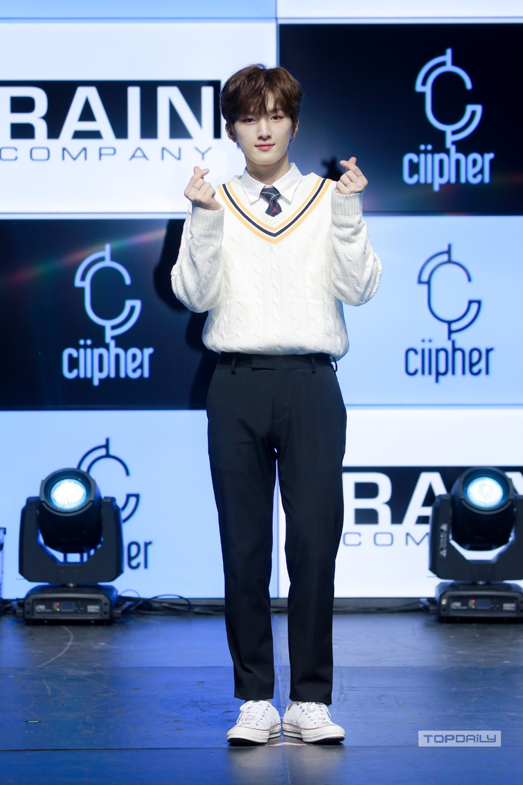 싸이퍼(Ciipher) 현빈, 남다른 포스