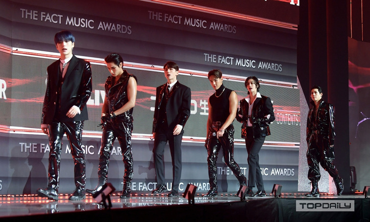 '2020 TMA' 몬스타엑스, 카리스마 넘치는 등장