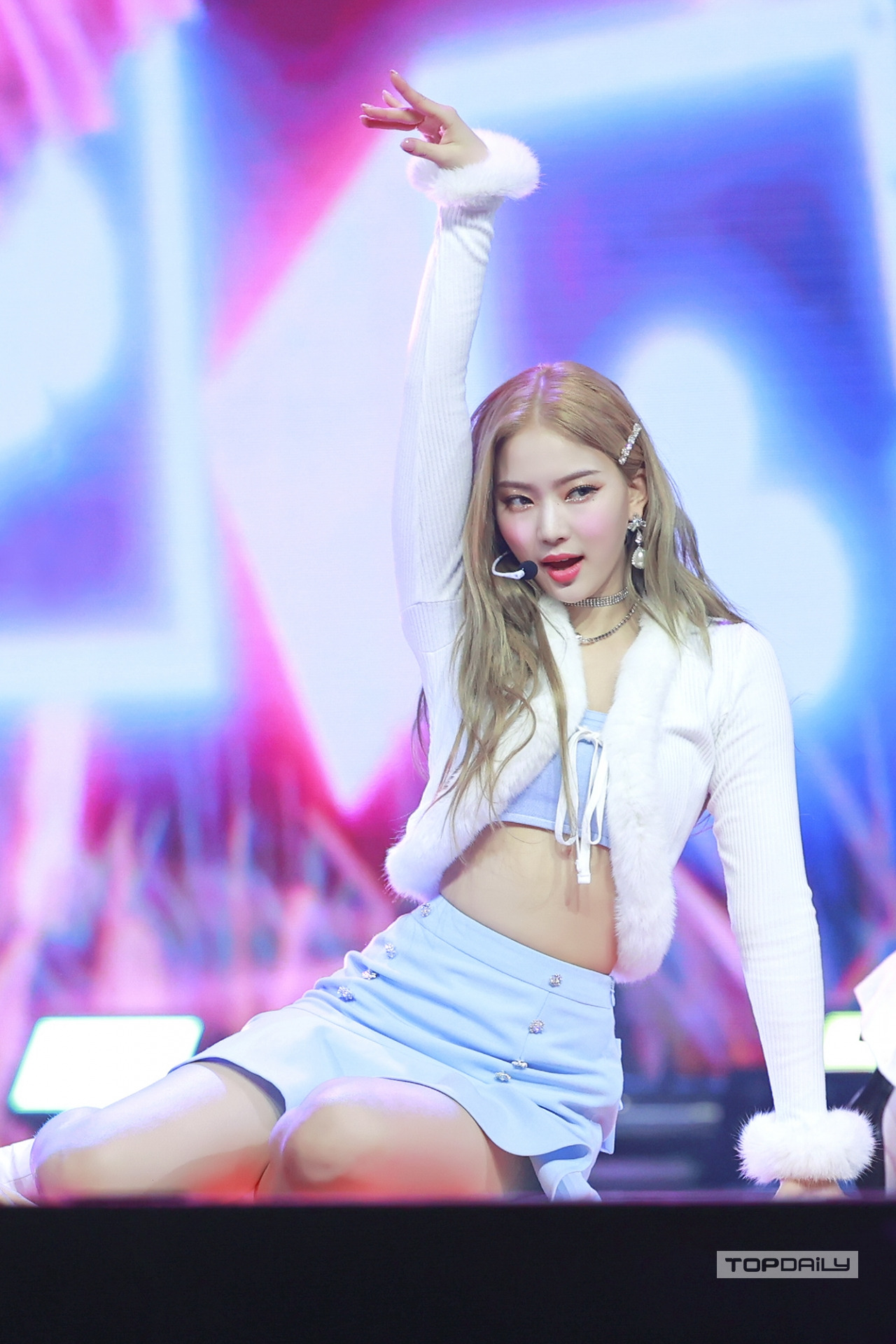 'MMA2021' 스테이씨 아이사, 발랄한 매력