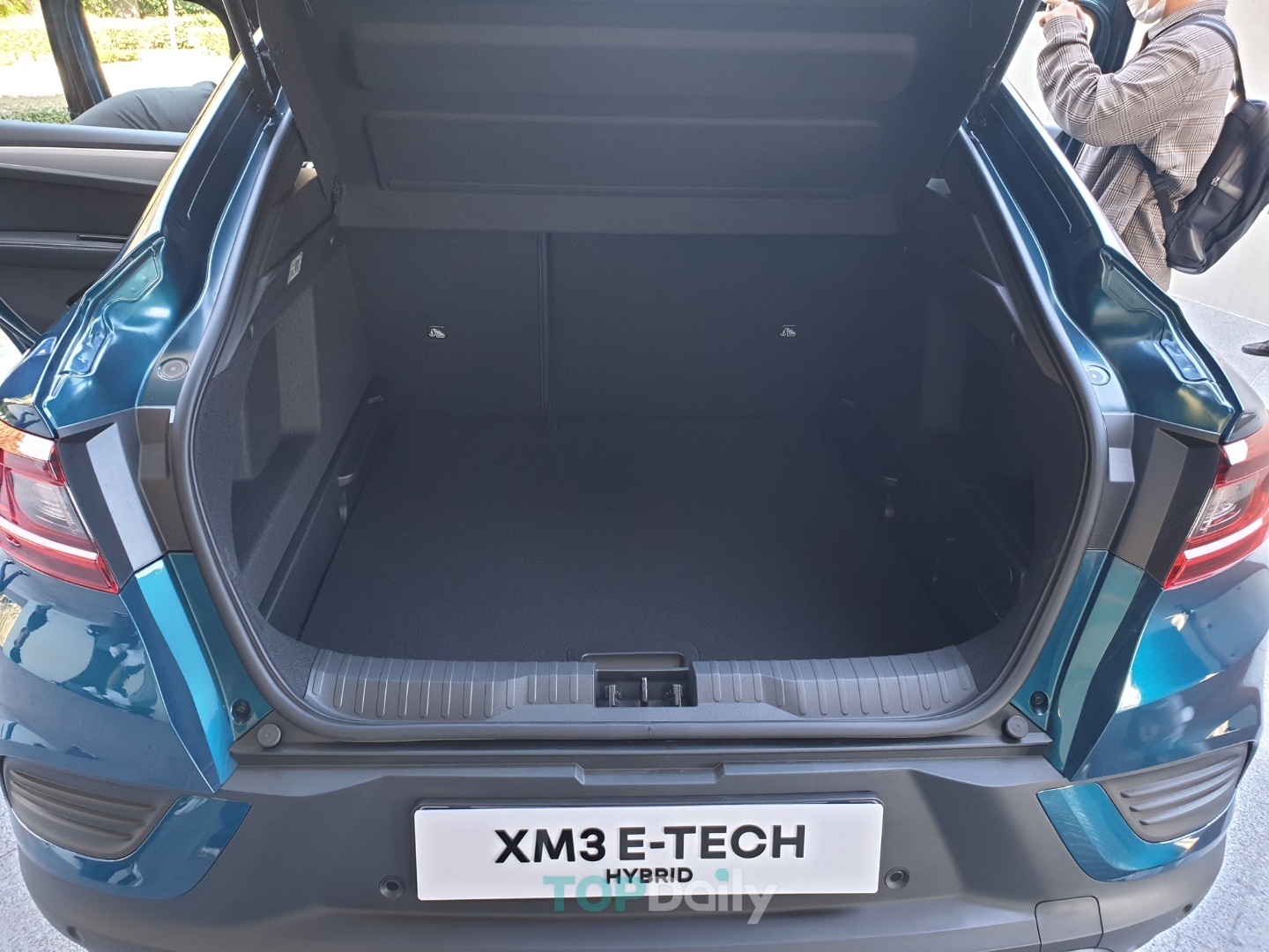 하이브리드 새바람 'XM3 E-TECH'