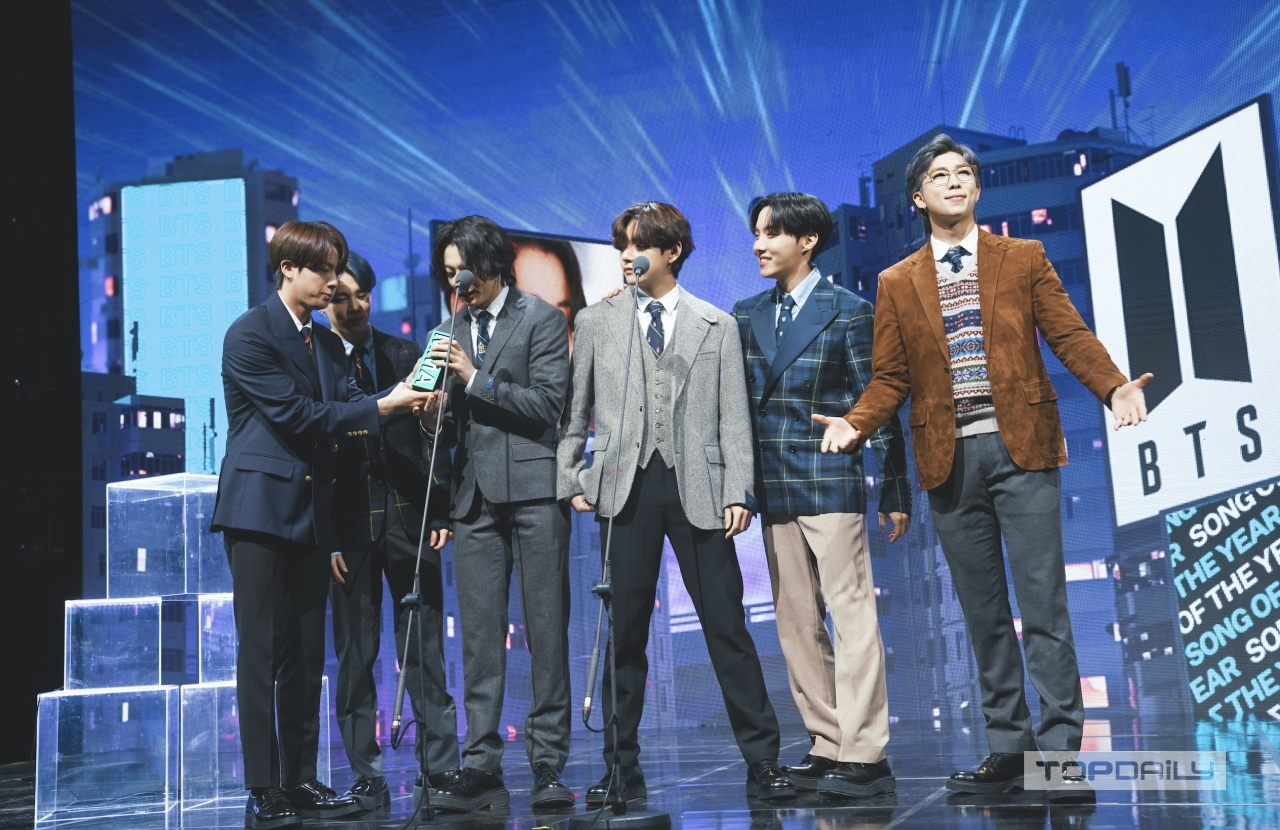 'MMA 2020' 방탄소년단(BTS) 웃음 가득