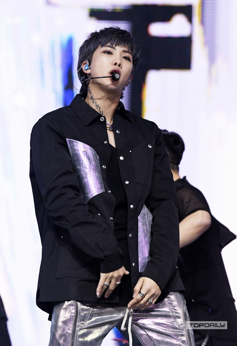 'MMA 2020' 방탄소년단(BTS) RM, 열창