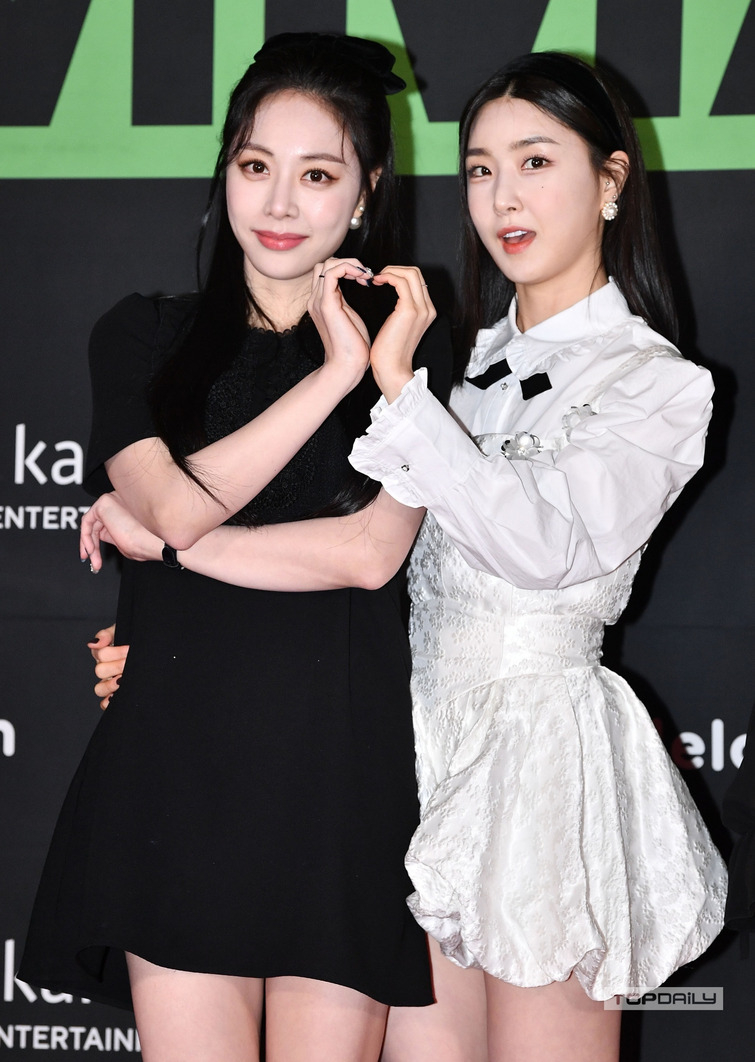 'MMA2021' 브레이브걸스 은지X유나, 귀여운 하트