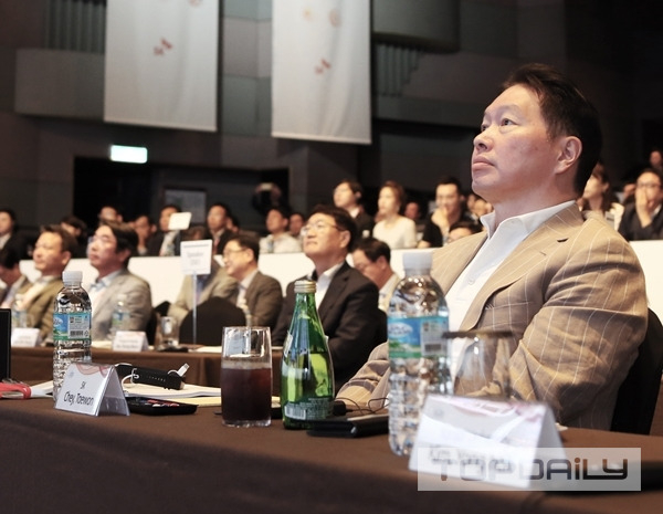 SK그룹, ES·DT·AI를 통한 사회적 가치 창출 '2019 이천포럼' 개최