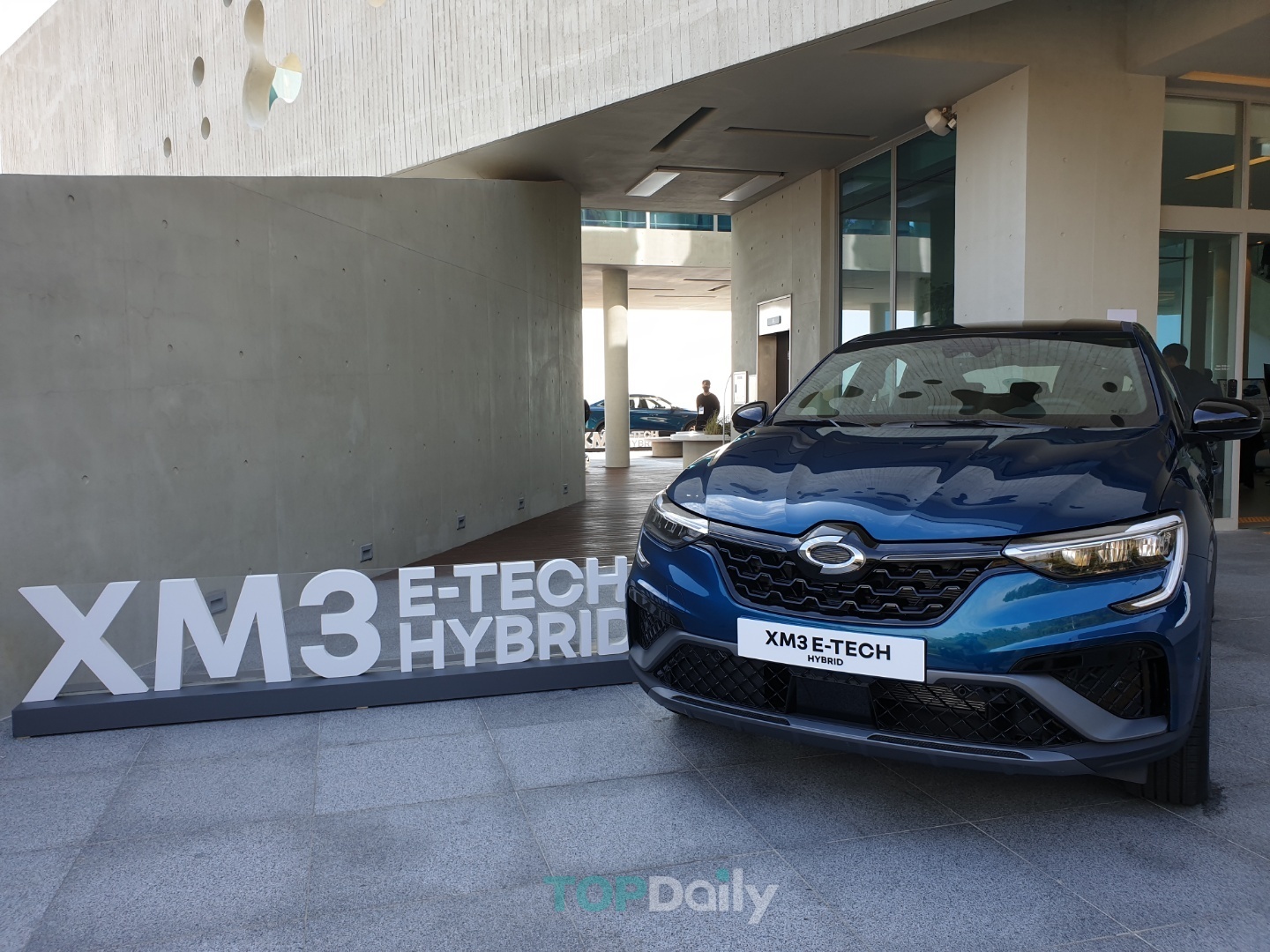 하이브리드 새바람 'XM3 E-TECH'