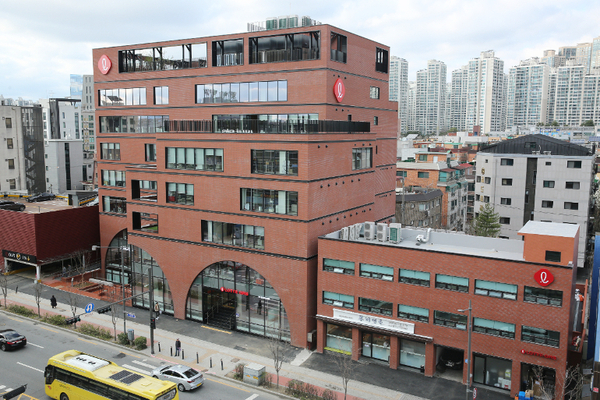 롯데GRS, 신사옥 ‘79 SQUARE’ 개소 外