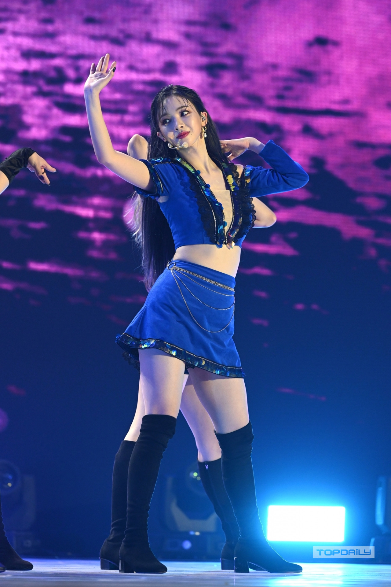 '가요대전' 에스파 카리나, 시선 사로잡는 미모