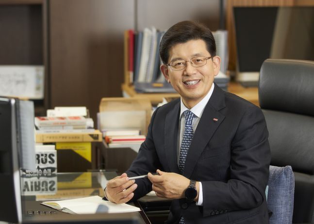 ①BNK Financial Group, closer to Lotte, Chairman Bin Dae-in's 'dilemma'